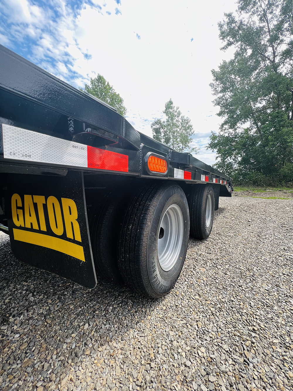 30’ + 5’ Gatormade Elite Tandem Dually 24.9K with Hydraulic Jacks ...